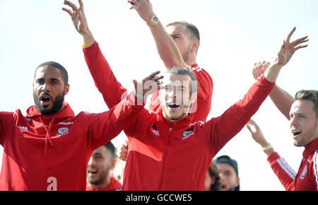 Wales' Gareth Bale does the Icelandic clap at a public celebration ...