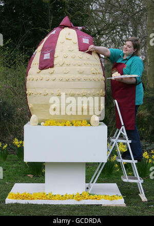 Food artist Prudence Staite adds the final touches to a giant Cathedral ...