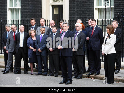 Prime Minister Gordon Brown making a statement, with the Labour Party ...