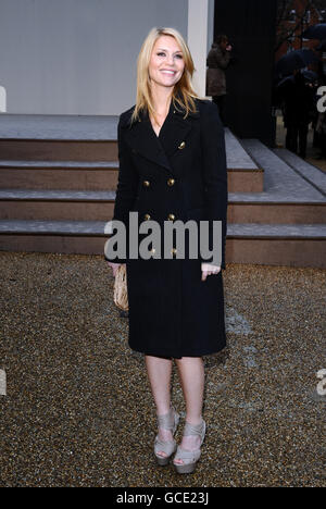 Claire Danes arrives at a fashion show during day three of Mercedes-Benz Fashion Week Spring ...