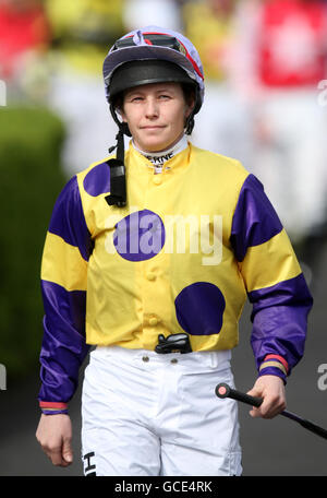 Horse Racing - Easter Saturday Race Day - Kempton Park Racecourse Stock ...