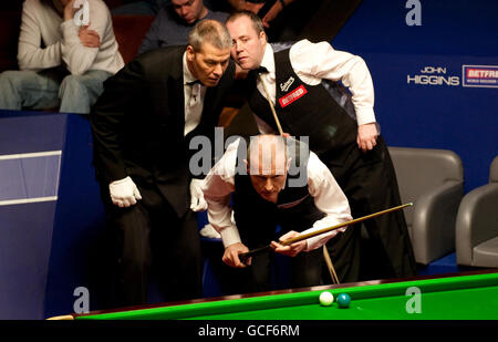 Referee Jan Verhaas during the game against Pang Junxu of China on day ...