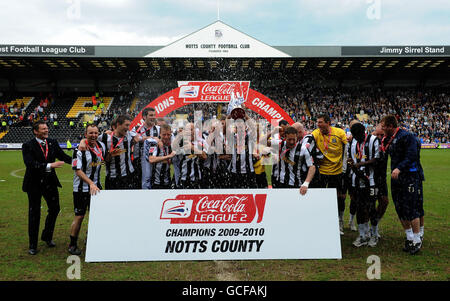 Notts County celebrate after winning promotion to League 1 during the ...