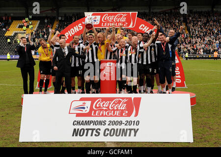 Notts County celebrate after winning promotion to League 1 during the ...