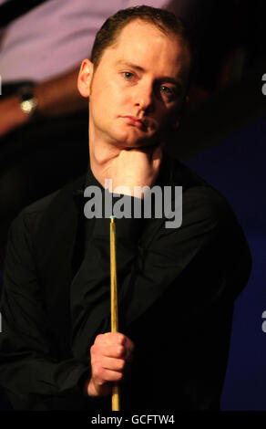 GRAEME DOTT SCOTLAND CRUCIBLE SHEFFIELD ENGLAND 20 April 2003 Stock ...