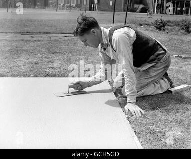 Concrete pitches are laid at Lords Cricket ground Stock Photo - Alamy