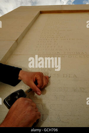Engraver Nick Hindle adds names of servicemen killed on duty last year ...