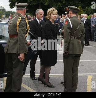 Removal of Lieutenant General Dermot Earley Stock Photo - Alamy