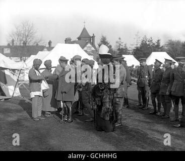 King George V and Queen Mary inspecting Fairey Gordons at Bircham ...