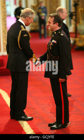 Lieutenant Colonel Simon Banton, The Mercian Regiment, is made an OBE ...