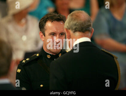 Lieutenant Colonel Simon Banton, The Mercian Regiment, is made an OBE ...