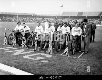 Speedway - First Test - England v Australia - Wembley Stadium. Aub ...