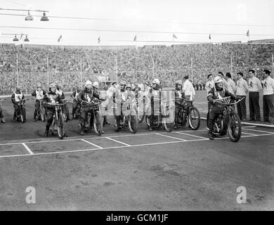 Speedway - First Test - England v Australia - Wembley Stadium. Aub ...