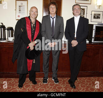 Lipa graduation ceremony Stock Photo - Alamy