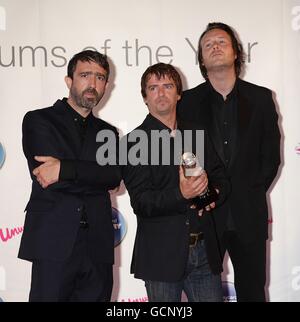(L-R) Andy Hargreaves, John Bramwell and Peter Jobson of I Am Kloot ...