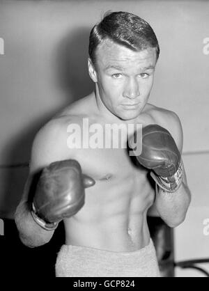 British lightweight champion boxer Dave Charnley training in ...