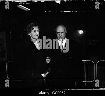 Sir Thomas and Lady Beecham Stock Photo - Alamy
