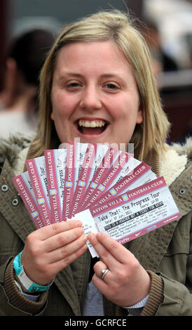 Take That tickets go on sale Stock Photo - Alamy