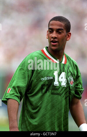 WORLD CUP SOCCER. Phil Babb, Eire Stock Photo - Alamy