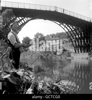 The Iron Bridge was the first bridge built of iron in 1779, linking the ...