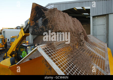 Salt Gritting Lorry being loaded with Salt for the Roads Motorways ...
