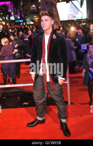 Aiden Grimshaw World Premiere of 'Harry Potter and the Deathly Hallows ...