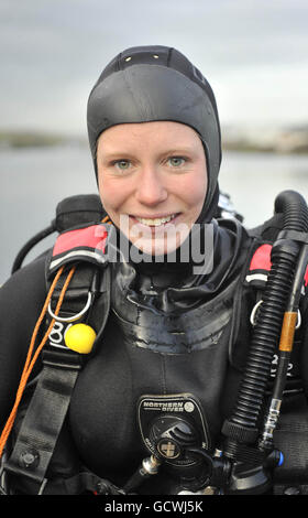 The Royal Navy's first female mine clearance diver Stock Photo - Alamy
