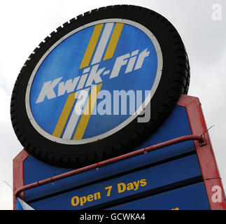 Kwik-Fit sign at Woodville Derbyshire Stock Photo - Alamy