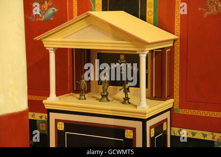 Lararium (shrine to the household gods of a Roman house) - Oplontis ...