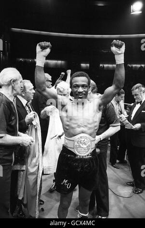 Maurice Hope celebrating after defeating Tony Poole Stock Photo - Alamy