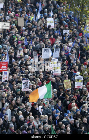 A general view of the crowd in the march of students for public ...