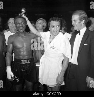 Maurice Hope celebrating after defeating Tony Poole Stock Photo - Alamy
