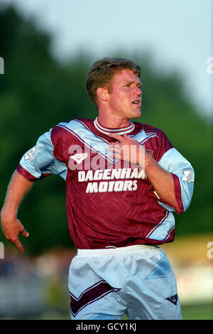 PETER BUTLER WEST HAM UNITED FC 13 September 1994 Stock Photo - Alamy