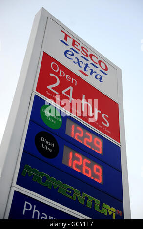 A Tesco Extra fuel station open 24hrs showing the petrol prices at the ...