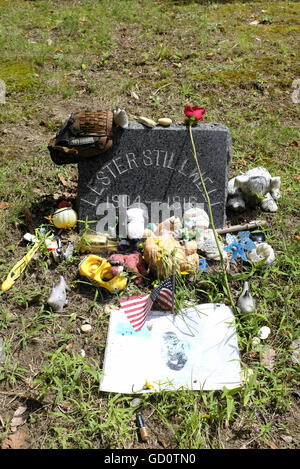 Grave of Lester Stillwell, twelve year old killed in New Jersey Shore ...