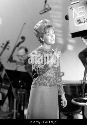 Karen Morrow, musical theater singer, on the set of The Tonight Show ...