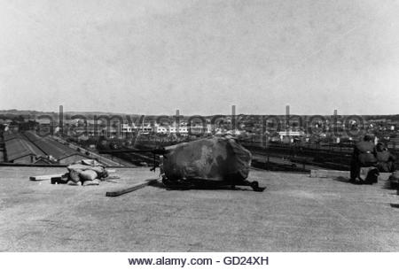 events, Second World War / WWII, antiaircraft, German light Stock Photo ...