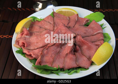 Western meat dishes, roast beef Stock Photo - Alamy