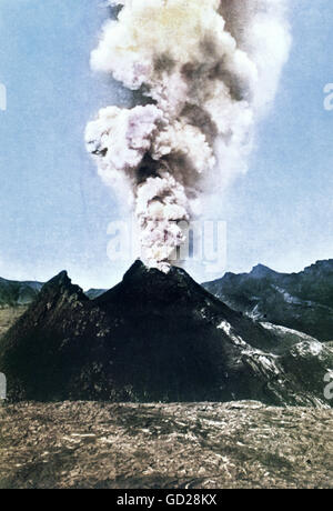 Vesuvius eruption 1944 Stock Photo - Alamy