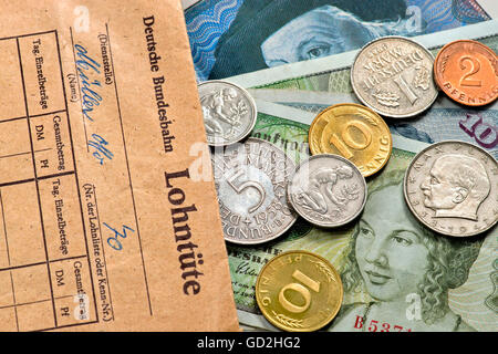 wage pay packet wages Cash in hand payment envelope Stock Photo - Alamy