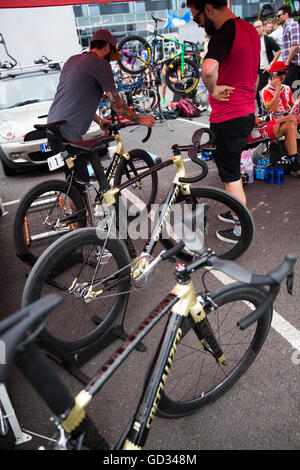 The new Specialized Track Bike Single Speed Fixed Gear Fixie Red Hook ...