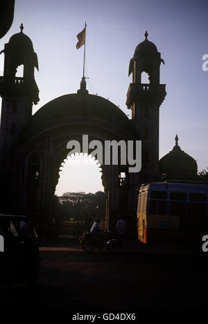 Laxmi Vilas Palace Gate, Vadodara, Gujarat, India Stock Photo - Alamy