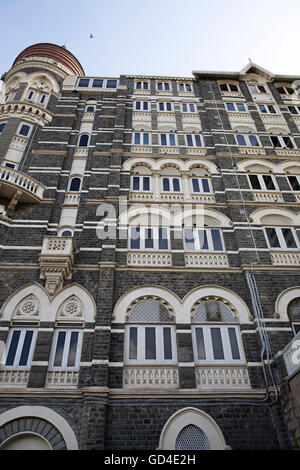 The windows of the Luxury Taj Mahal Hotel Stock Photo - Alamy