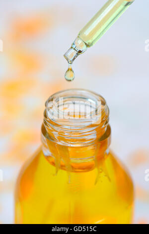 tincture of calendula Stock Photo - Alamy