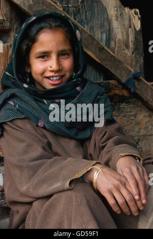 Portrait of a Gujjar girl Stock Photo - Alamy