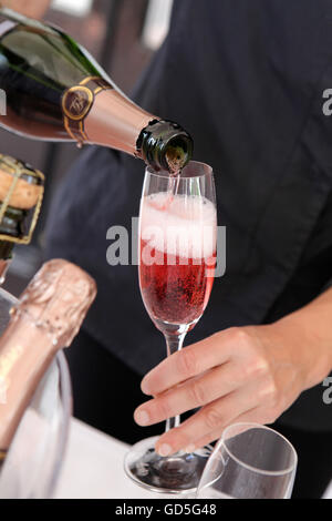 Glass of cava champagne rosé Stock Photo - Alamy