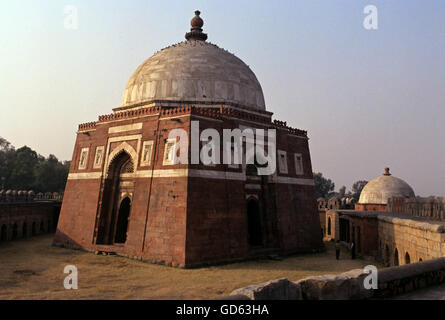 India, Delhi, Ghiyas ud din Balban Tomb Stock Photo: 43329727 - Alamy