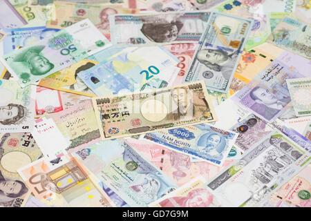 VARIOUS INTERNATIONAL CURRENCY NOTES Stock Photo - Alamy