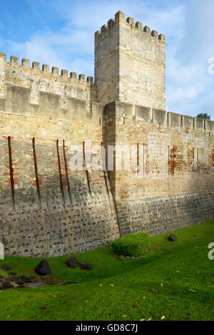 Castelo de San Jorge, St. George's Castle in Alfama district at dusk ...
