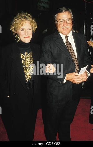 June 4, 2007 - GLENN CLOSE FATHER DR. WILLIAM CLOSE 10-1989. - 1989 ...